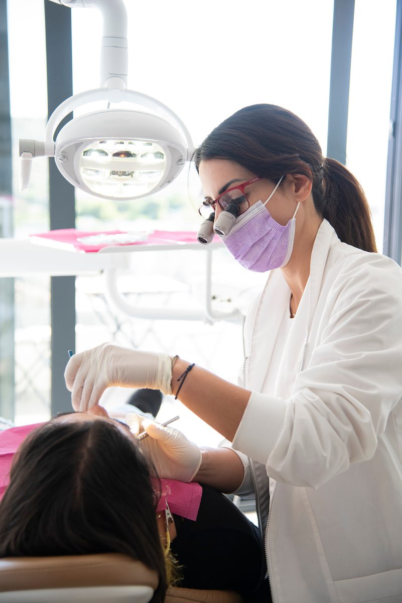 Θεραπεία ριζικού σωλήνα - Riviera Dental